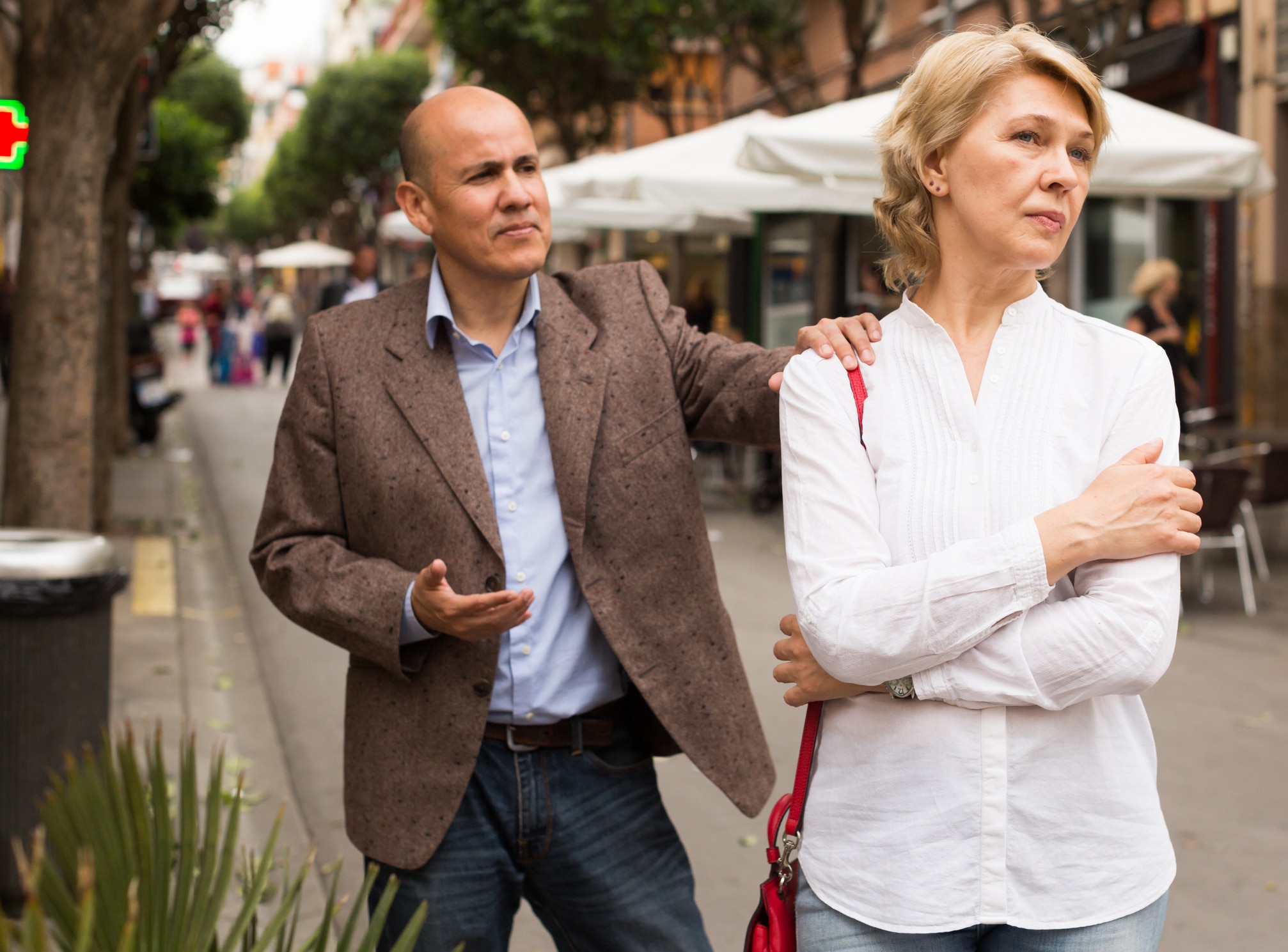 10 Signs That She's Cheating | Strong Marriage Now